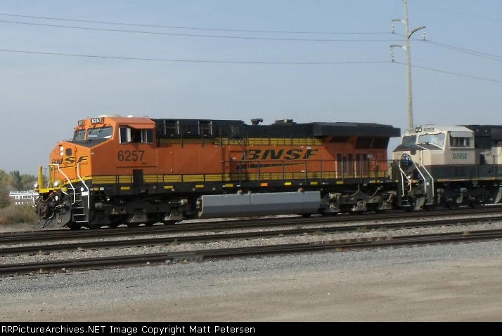 BNSF 6257